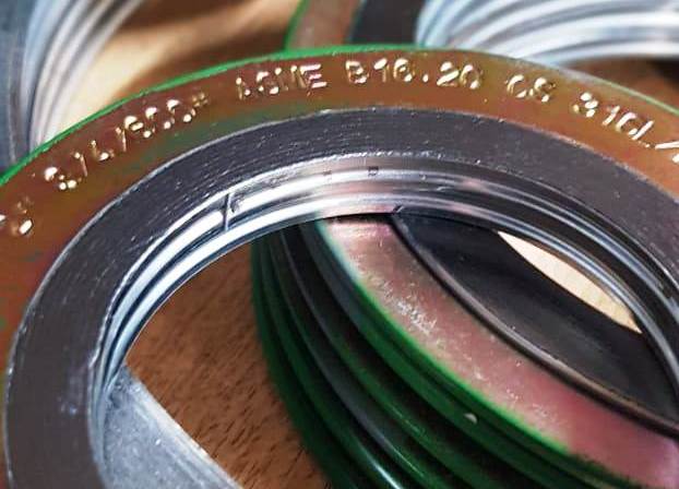 Aro Exterior en Acero al Carbono , Espiral AISI 304 , Relleno de ...